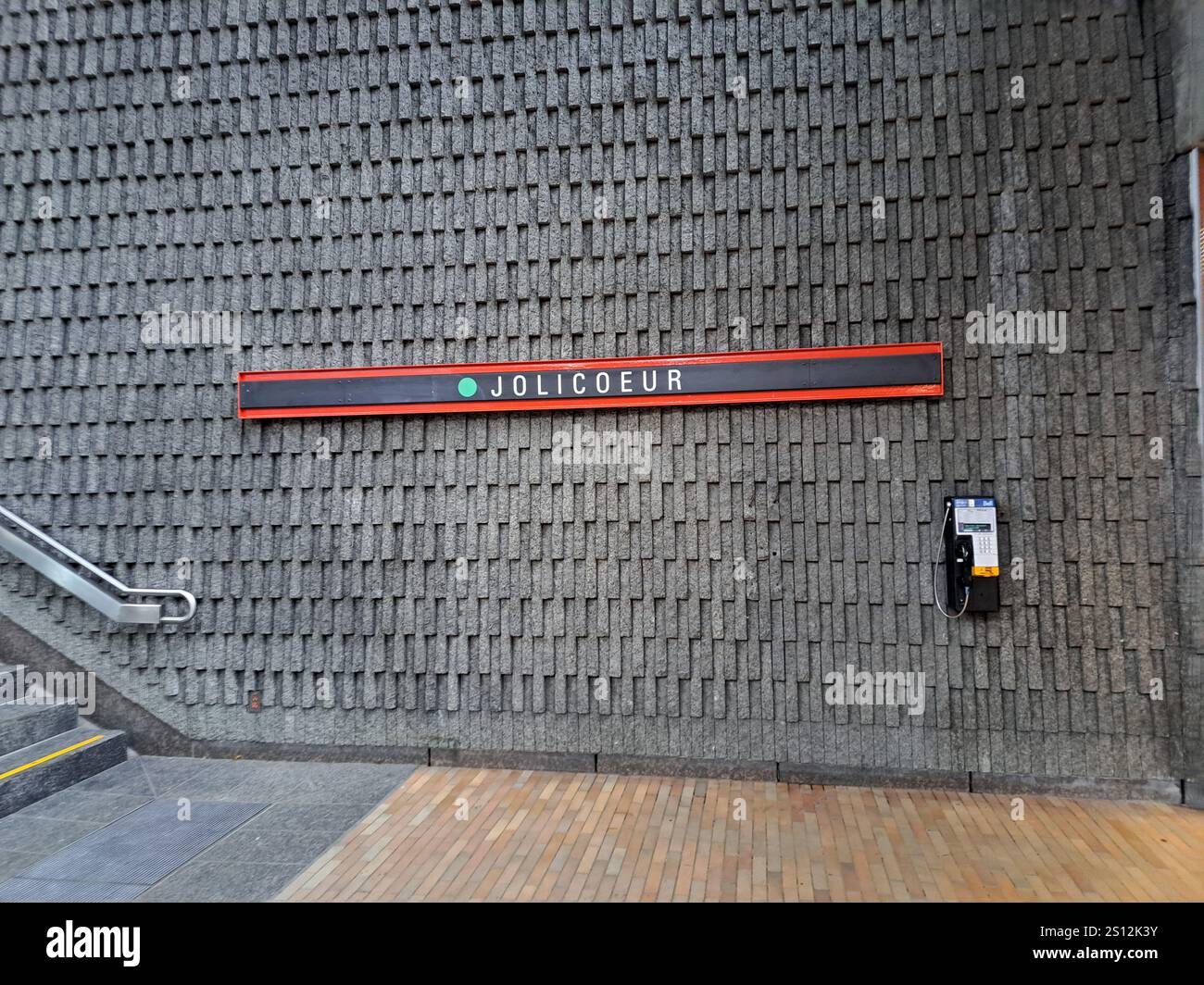 Montreal subway signage hi-res stock photography and images - Alamy