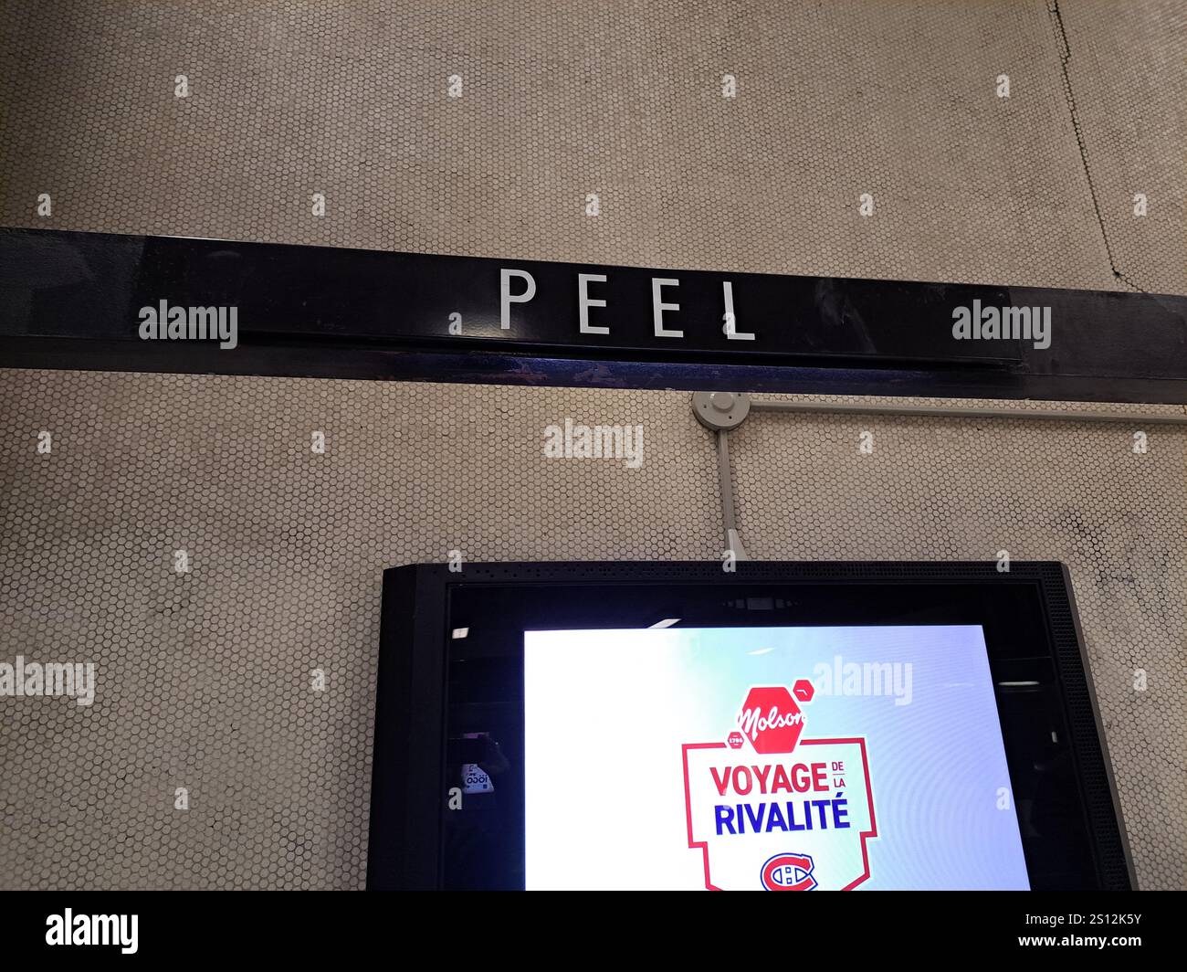 Montreal subway signage hi-res stock photography and images - Alamy