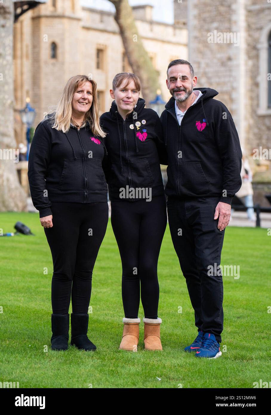Mikayla Beames (centre) alongside her parents Natasha and Ian. Mikayla ...