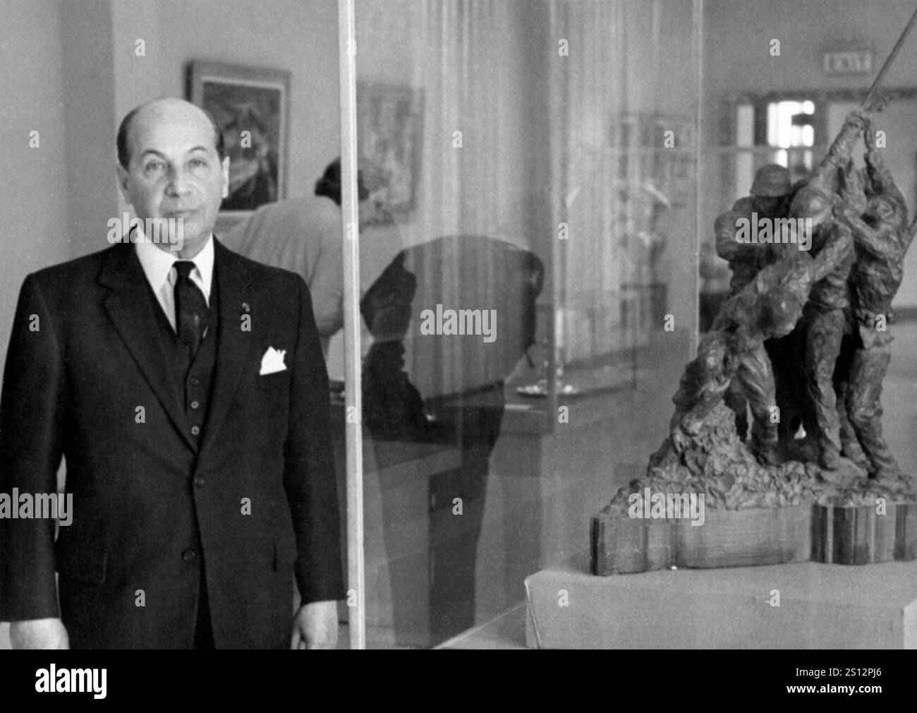 Felix de Weldon with Maquette Iwo Jima Monument Truman Library 65-3347 ...