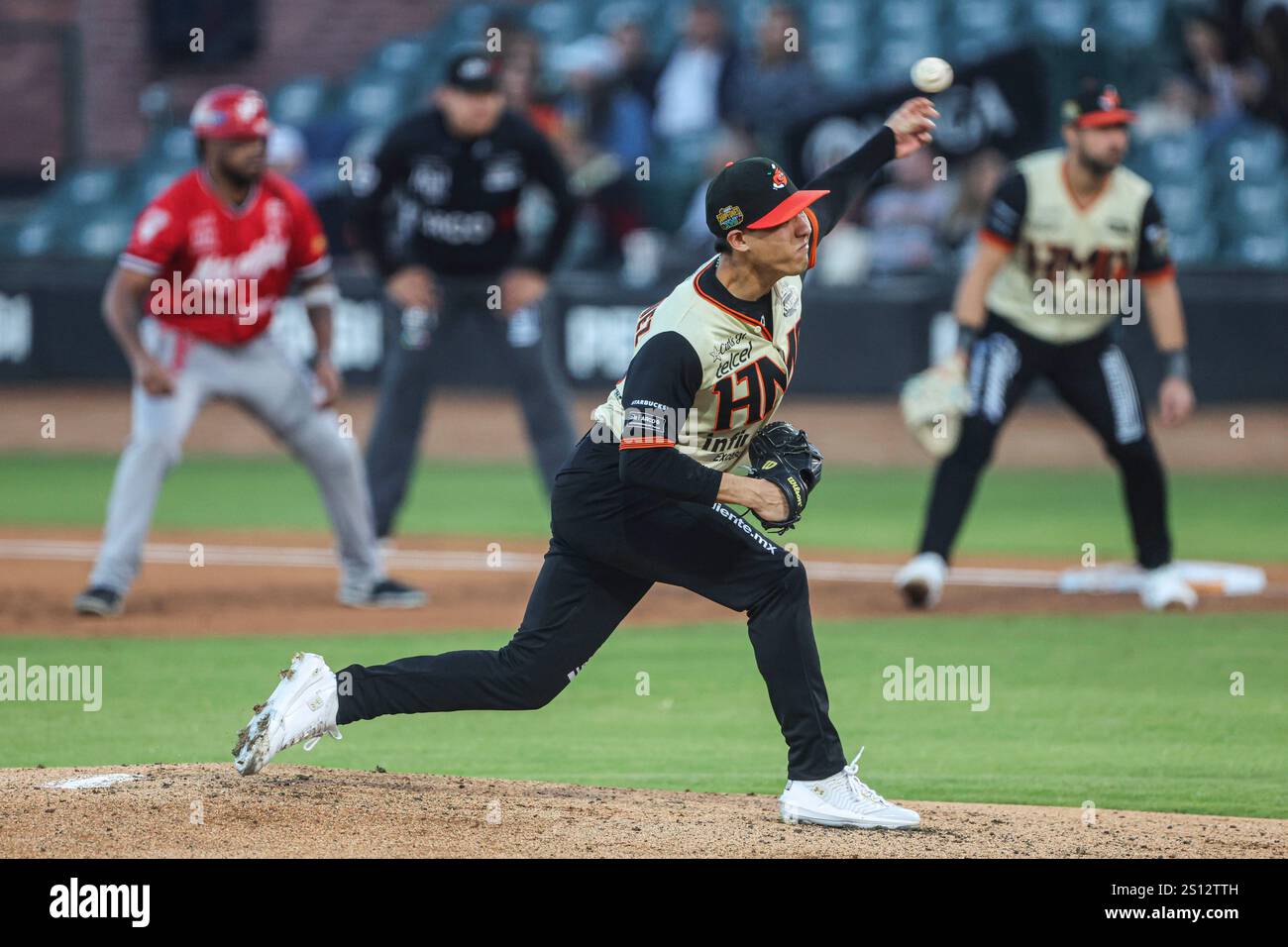 HERMOSILLO, MEXICO - DECEMBER 29: Jorge Rodriguez, Naranjeros de Hermosillo's starting pitcher ...