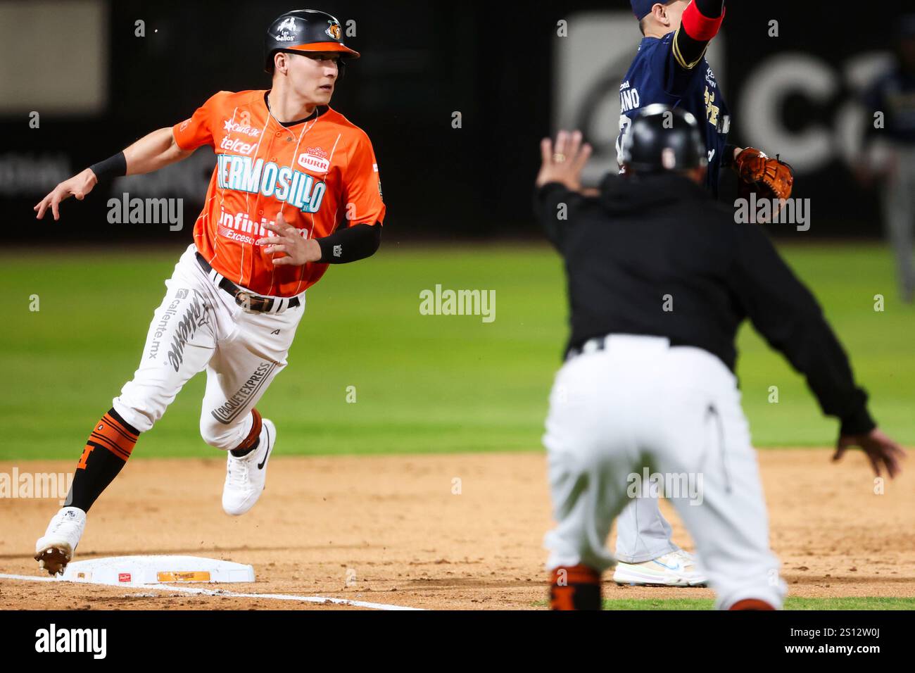 HERMOSILLO, MEXICO - DECEMBER 28: Jose Cardona of Naranjeros de ...