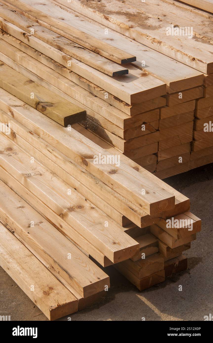 Pre-fab and cut lumber pile for easy set-up Stock Photo - Alamy