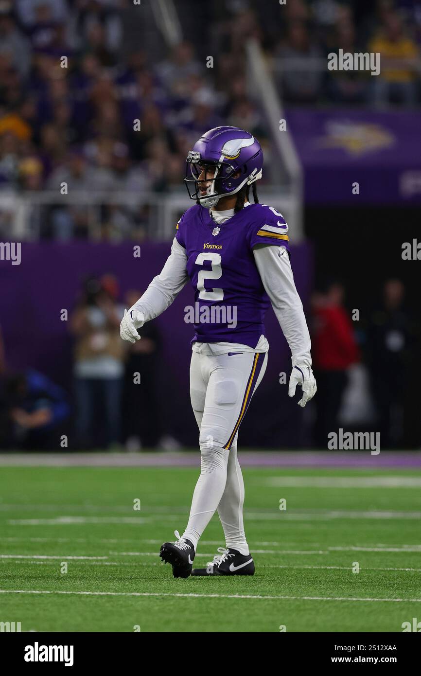 Minnesota Vikings cornerback Stephon Gilmore lines up for a play ...