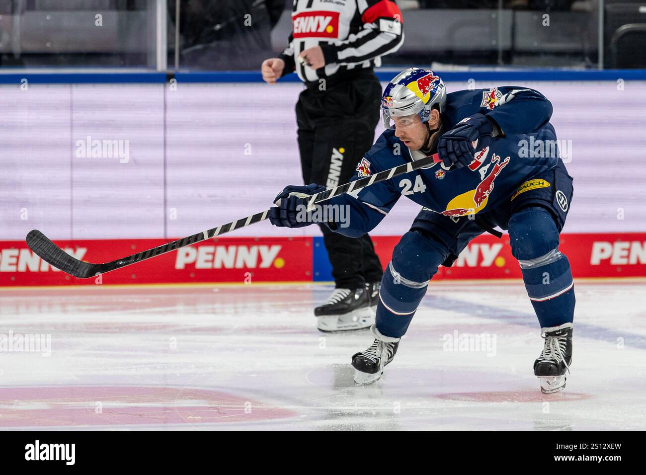 Jonathan Blum (EHC Red Bull Muenchen, #24). GER, EHC Red Bull Muenchen ...