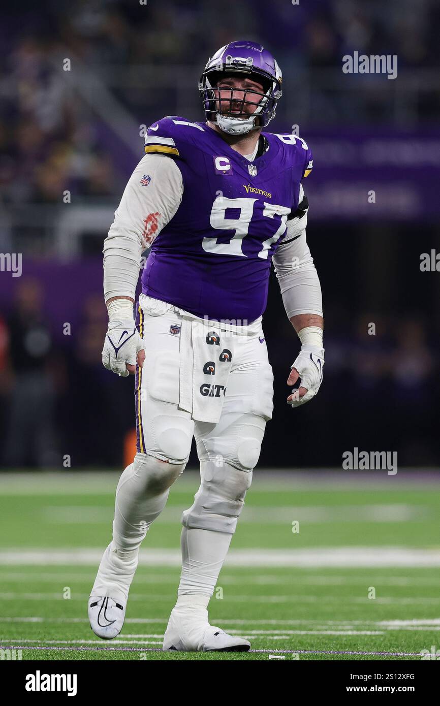 Minnesota Vikings defensive tackle Harrison Phillips stands on the ...