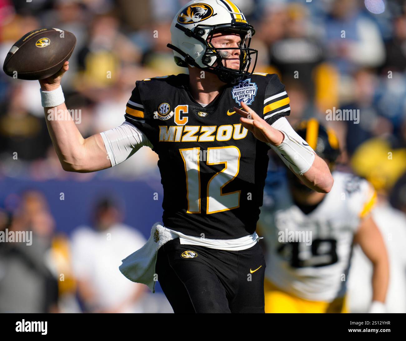 Nashville, Tennessee, USA. 30th Dec, 2024. Missouri quarterback Brady ...