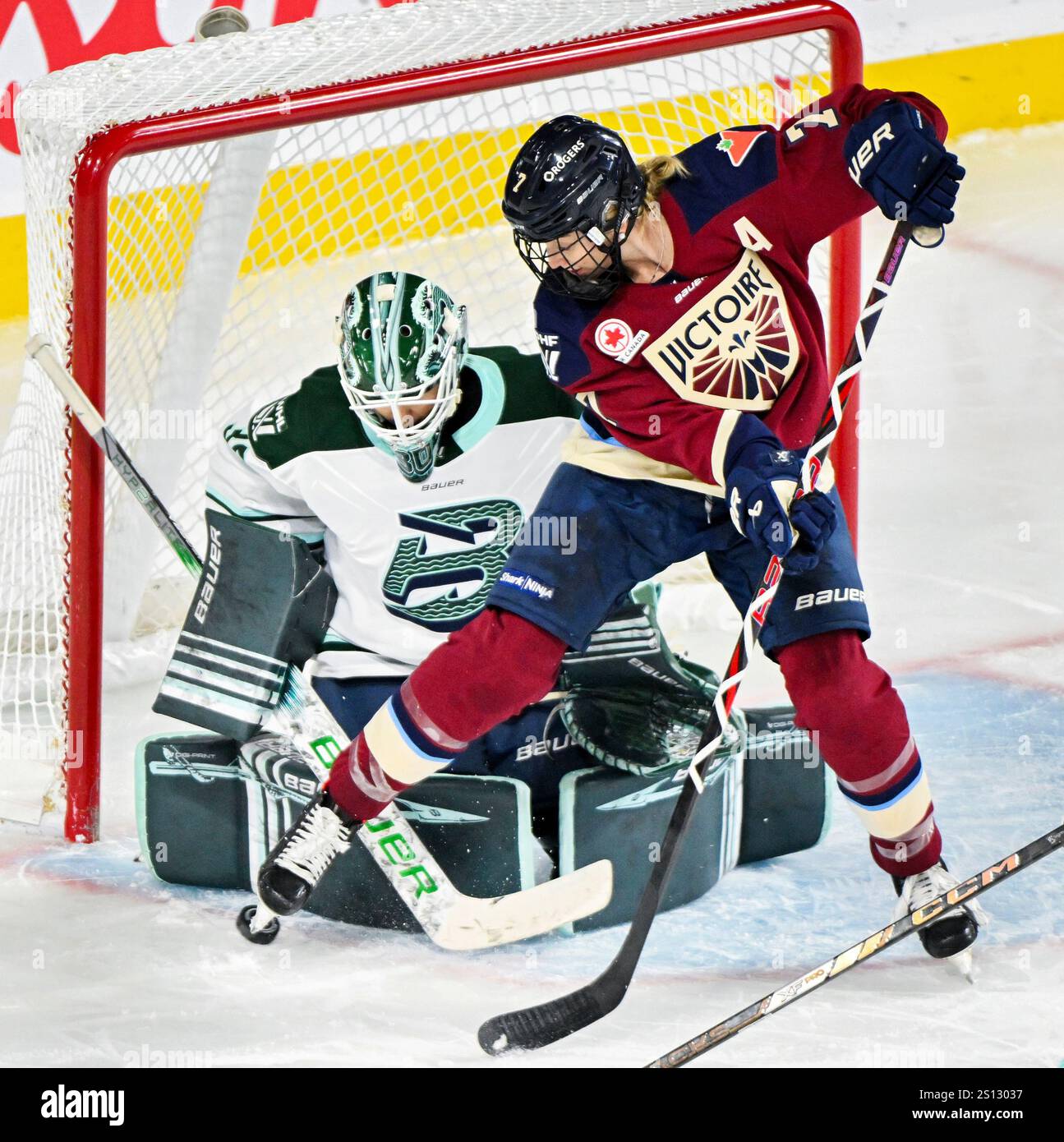 Montreal Victoire's Laura Stacey (7) moves in against Boston Fleet ...