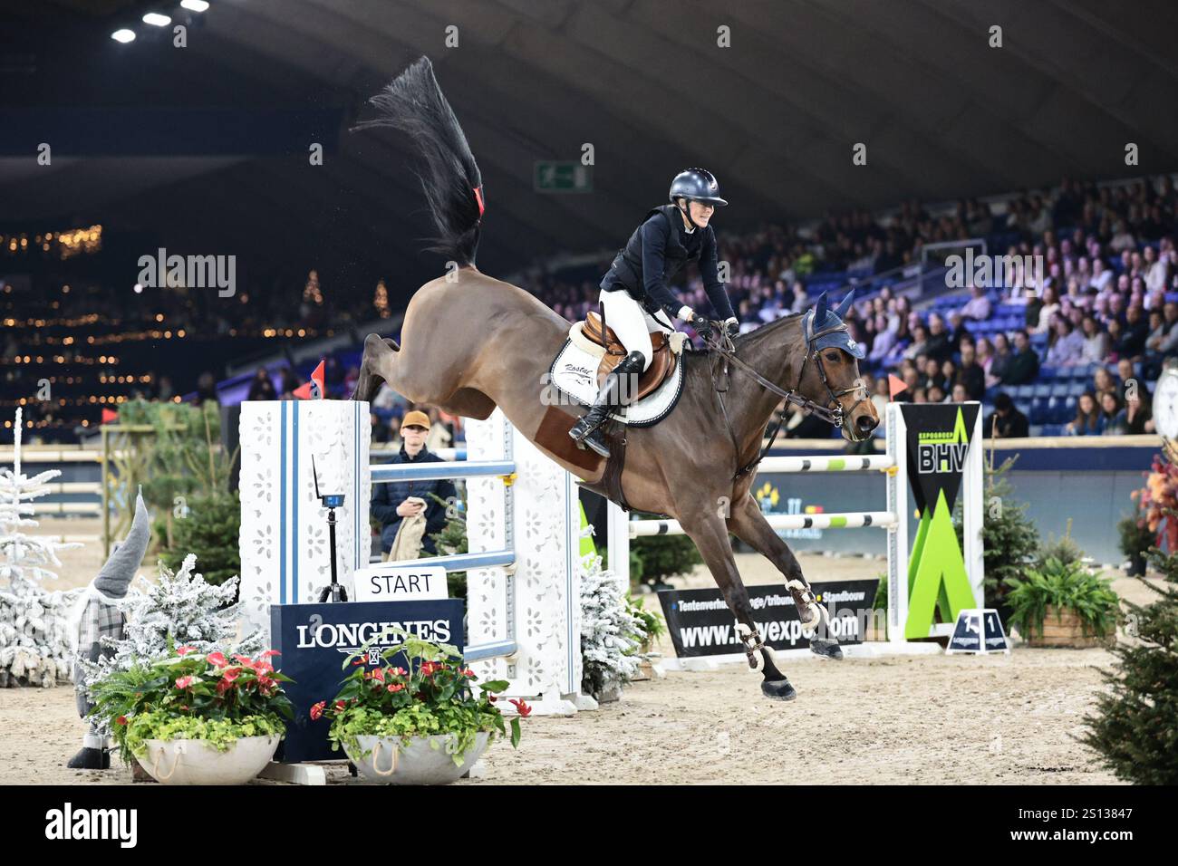 Mechelen, Belgium. 29th Dec, 2024. Leonie Peeters of Belgium with ...
