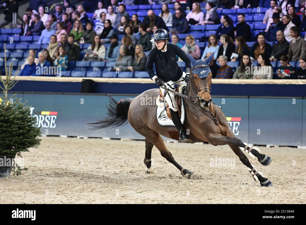 Mechelen, Belgium. 29th Dec, 2024. Leonie Peeters of Belgium with ...