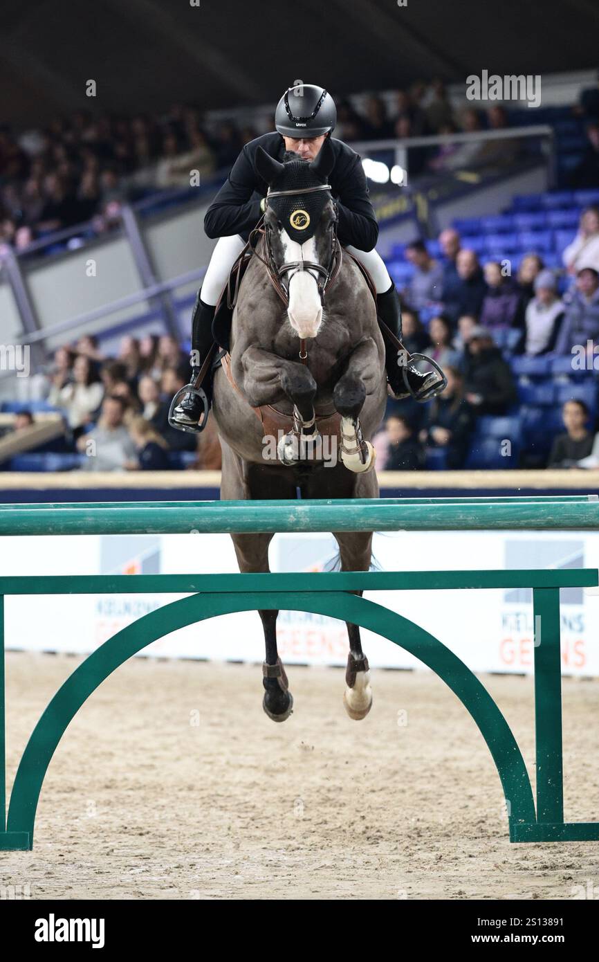 Mechelen, Belgium. 29th Dec, 2024. Vincent Lambrecht of Belgium with S ...