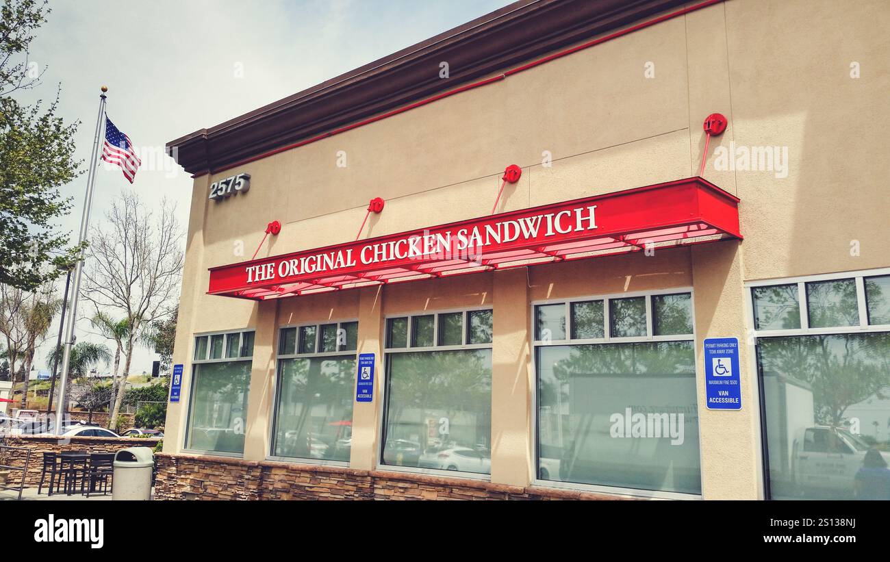 Chick fil a exterior hi-res stock photography and images - Alamy
