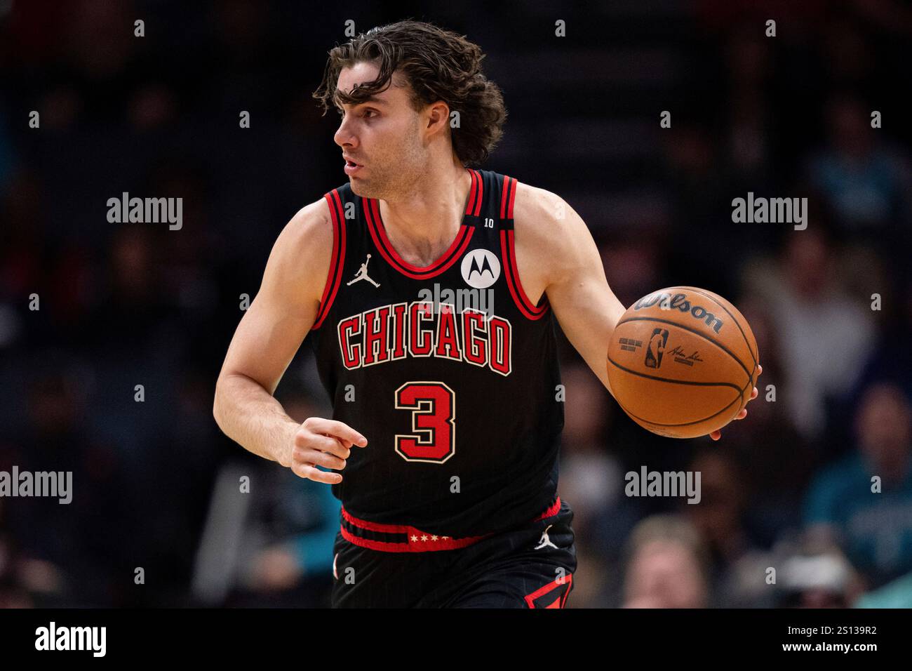 Chicago Bulls guard Josh Giddey (3) brings the ball up court against ...