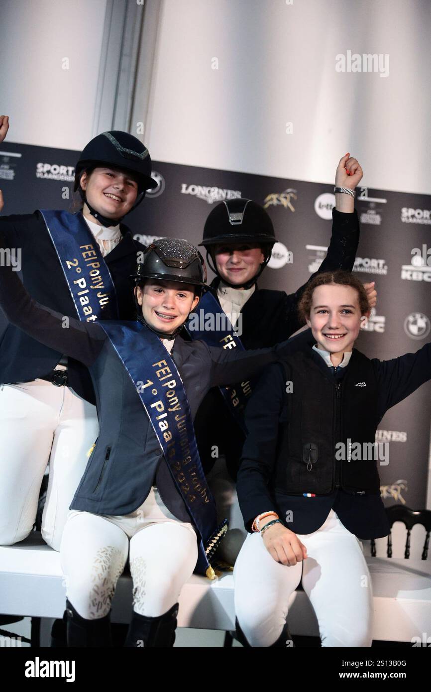 Bhv fei jumping ponies trophy final hi-res stock photography and images ...
