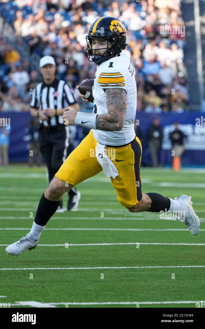 Iowa quarterback Brendan Sullivan (1) plays during the first half of ...