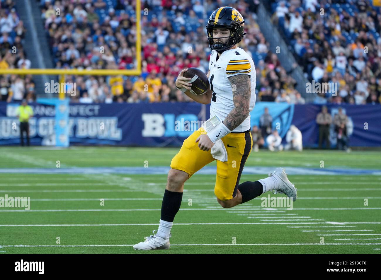 Iowa quarterback Brendan Sullivan (1) plays during the first half of ...