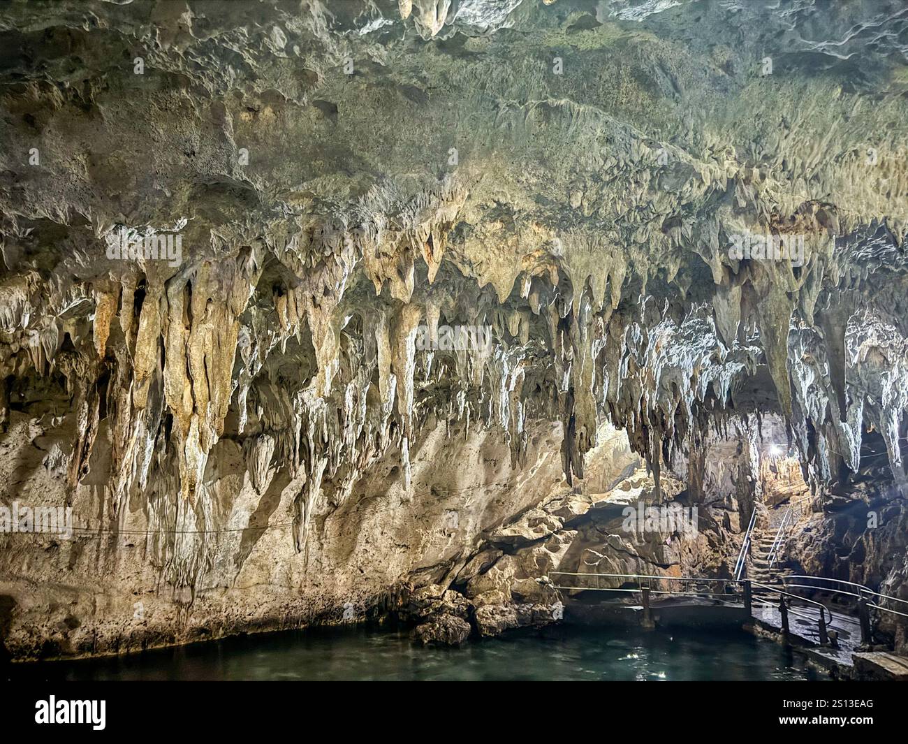 Undergroundscenery hi-res stock photography and images - Alamy