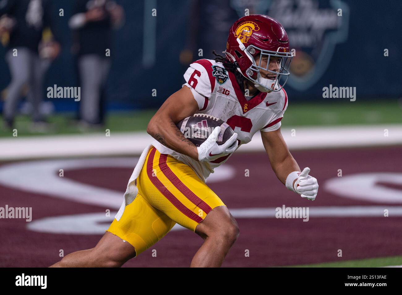 USC Trojans Wide Receiver Makai Lemon (6) returns a punt during a ...