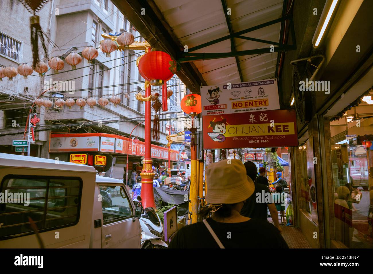 Binondo, Manila, Philippines. November 17, 2022. Colorful street in ...