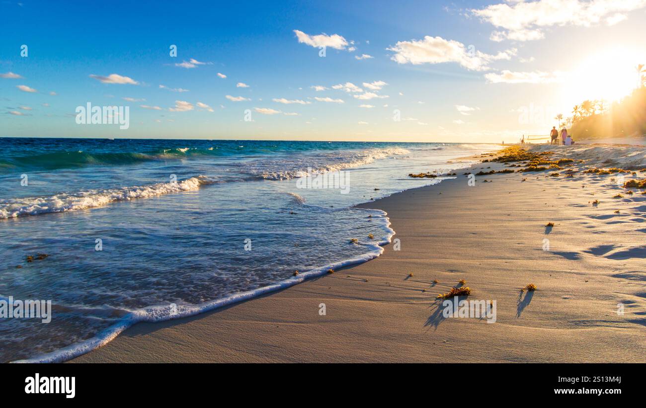 Horseshoe Bay Beach and Deep Bay Beach in Hamilton, Bermuda Stock Photo ...