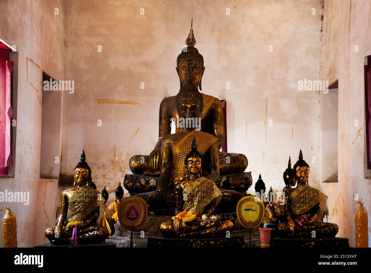 Holy ancient buddha statue Phra Phutta Rattana Munee in antique ubosot ...