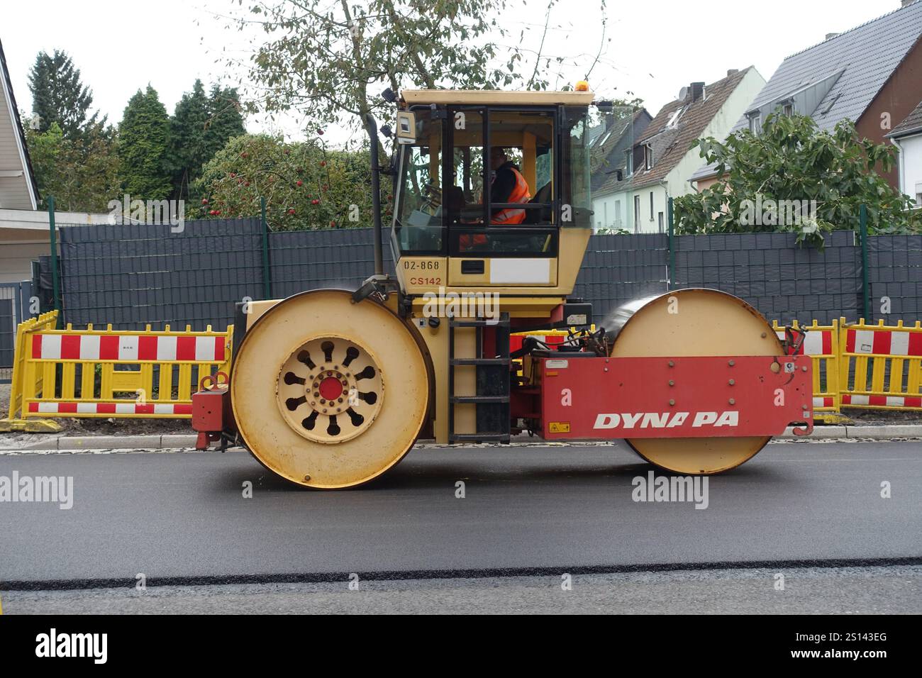 Compacts asphalt hi-res stock photography and images - Alamy