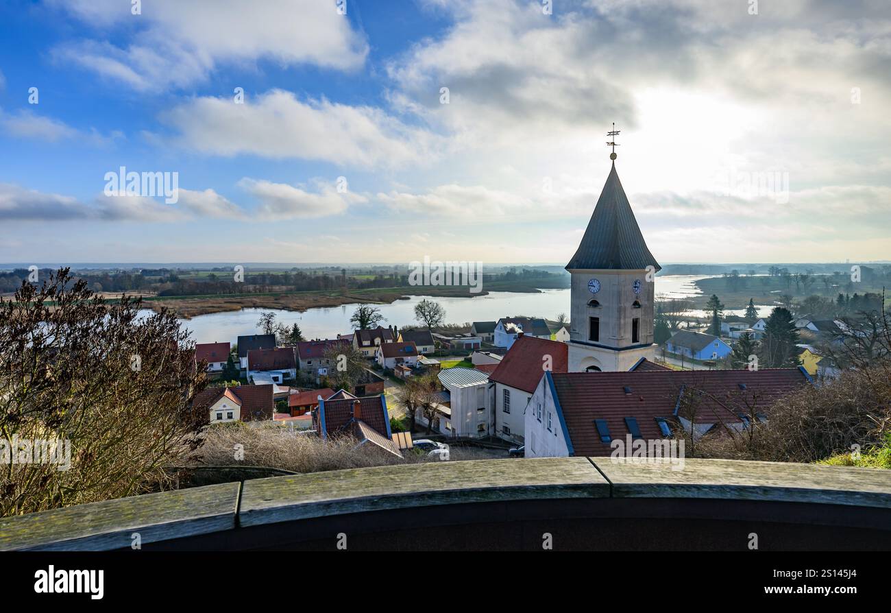 Lebus, Germany. 31st Dec, 2024. View from the Turmberg over the small ...