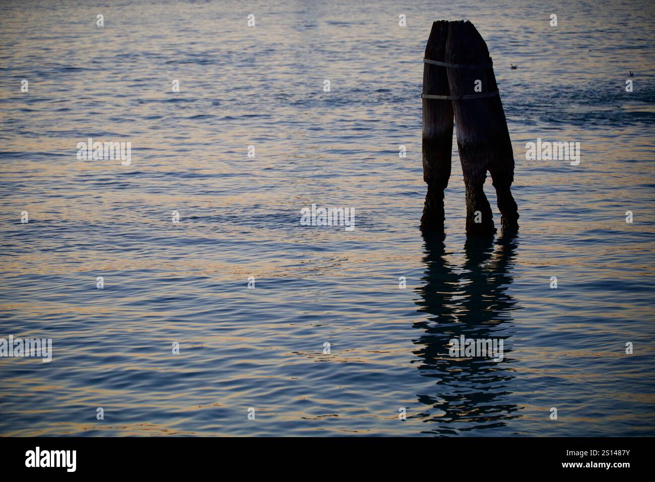 Set deck posts hi-res stock photography and images - Alamy