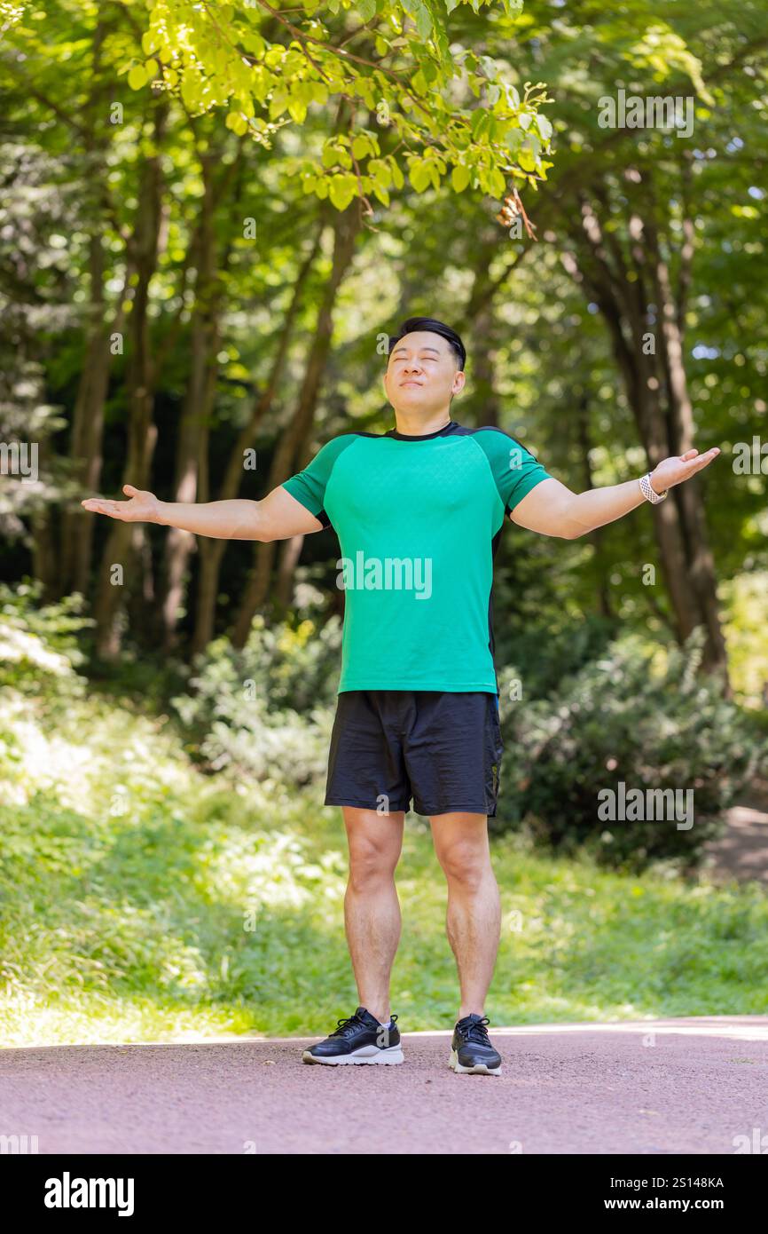Middle aged japanese man exercises hi-res stock photography and images ...