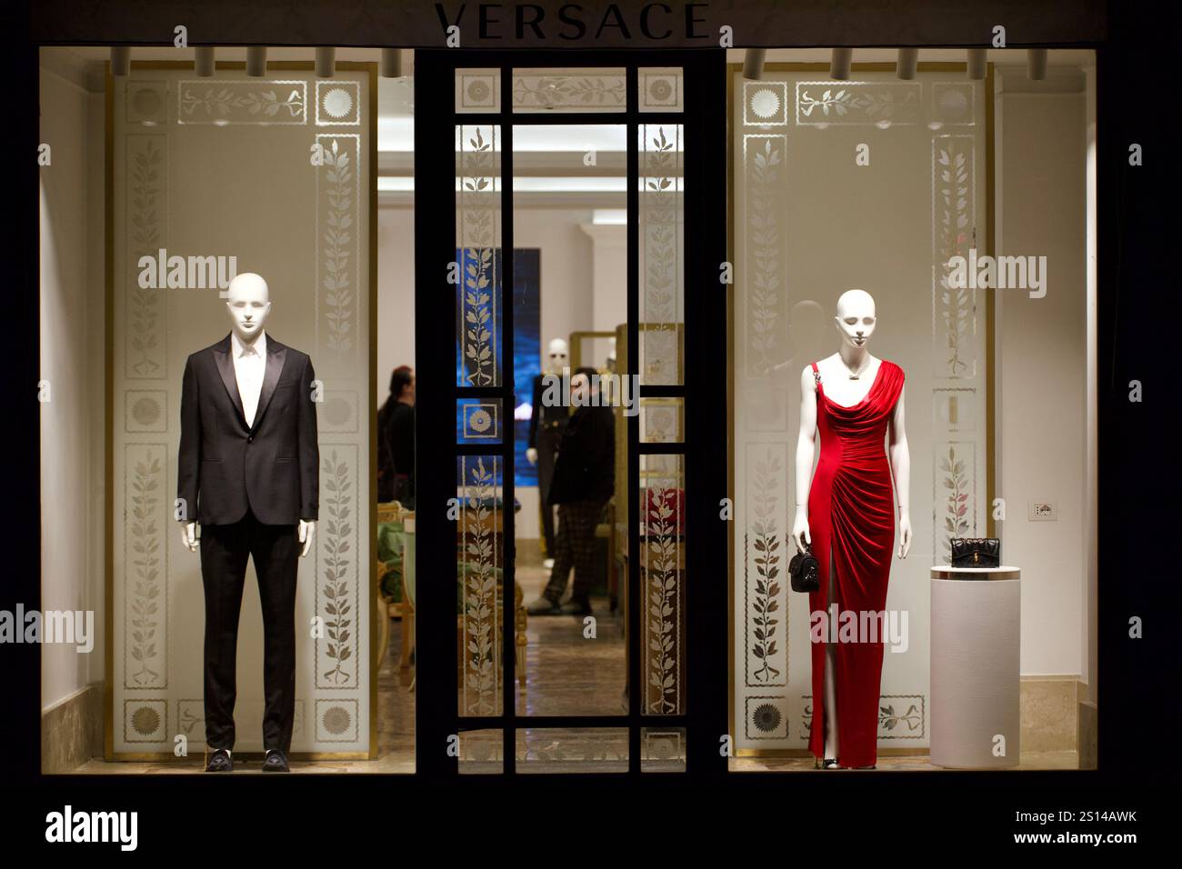 Venice, Italy. December 26, 2024. Versace storefront Stock Photo - Alamy