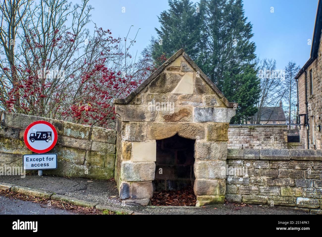 Watchman's shelter hi-res stock photography and images - Alamy