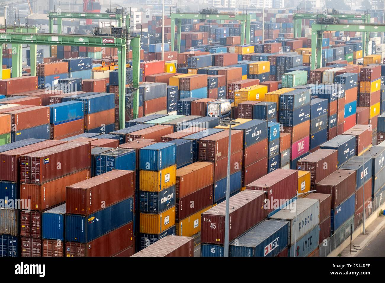 Casablanca in Morocco: containers in the harbour area Stock Photo - Alamy