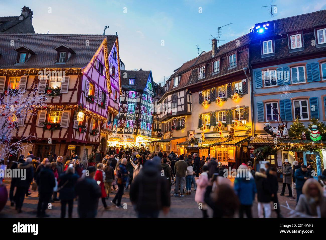 Colmar Belles facades zur Weihnachtszeit bei Nacht *** Colmar Belles ...
