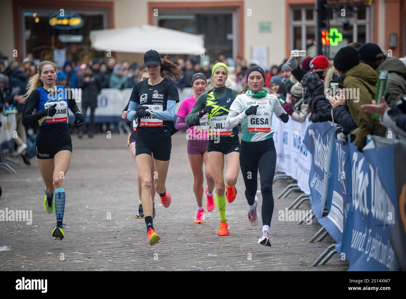 Trier, Germany. 31st Dec, 2024. Gesa Felicitas Krause (Silvesterlauf ...