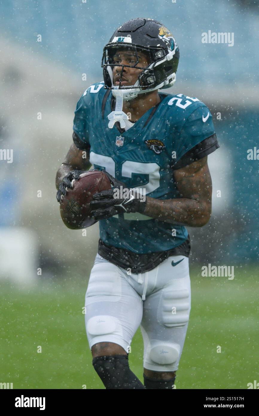 Jacksonville Jaguars cornerback Jarrian Jones (22) warms up before ...