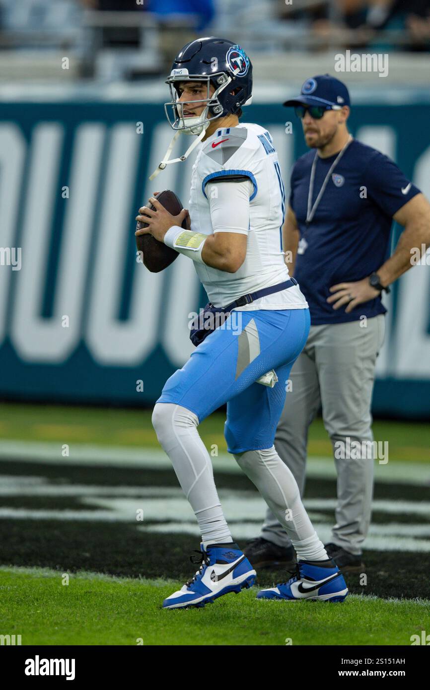Tennessee Titans quarterback Mason Rudolph (11) warms up before facing ...