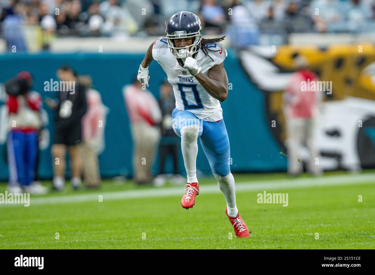 Tennessee Titans wide receiver Calvin Ridley (0) runs a route against ...