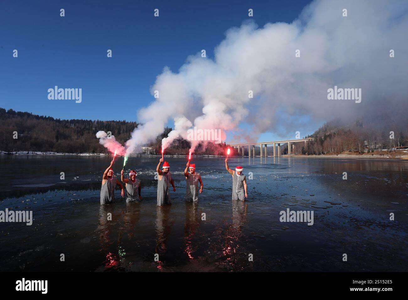 Fuzine, Croatia. 31st Dec, 2024. Opatija Kukali Winter Swimmers took a ...
