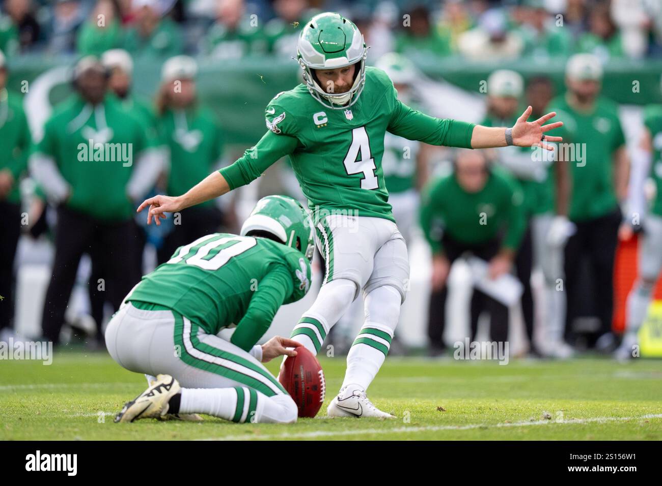 Philadelphia Eagle kicker Jake Elliott (4) kicks the field goal with ...