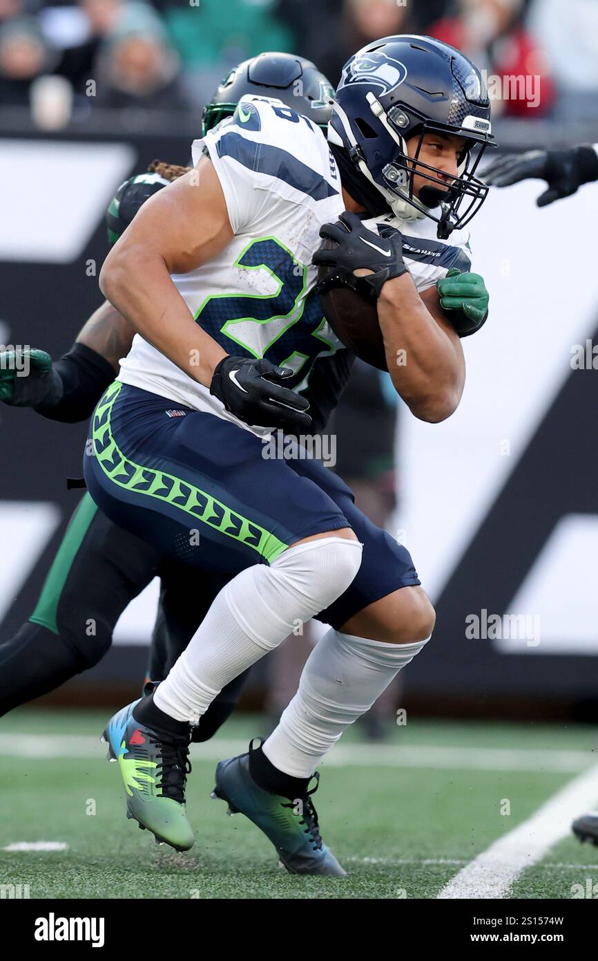 Seattle Seahawks running back Zach Charbonnet (26) in action against ...