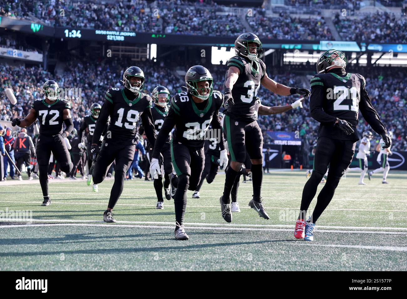 New York Jets cornerback Brandin Echols (26) celebrates with wide ...