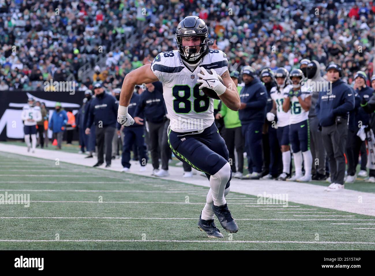Seattle Seahawks tight end AJ Barner (88) in action against the New ...