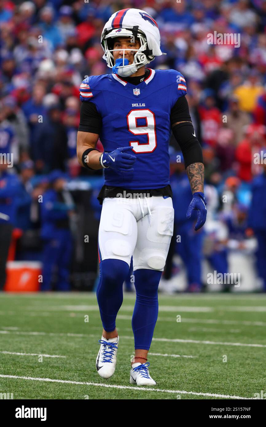 Buffalo Bills safety Taylor Rapp (9) lines up during the second half of ...