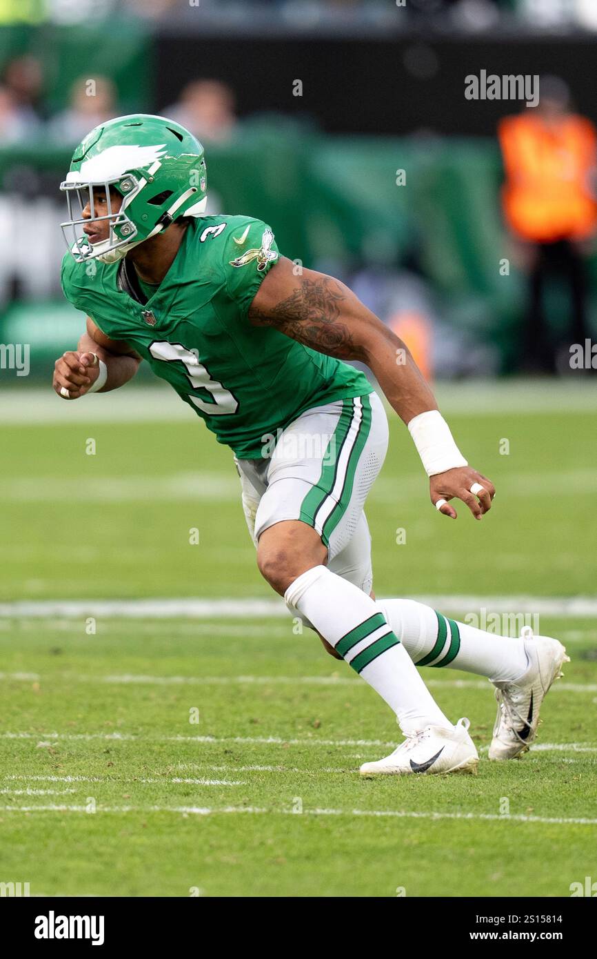 Philadelphia Eagle linebacker Nolan Smith Jr. (3) in action during the ...