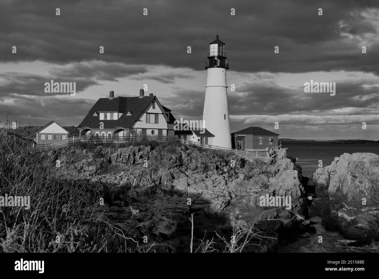 Maine state house Black and White Stock Photos & Images - Alamy