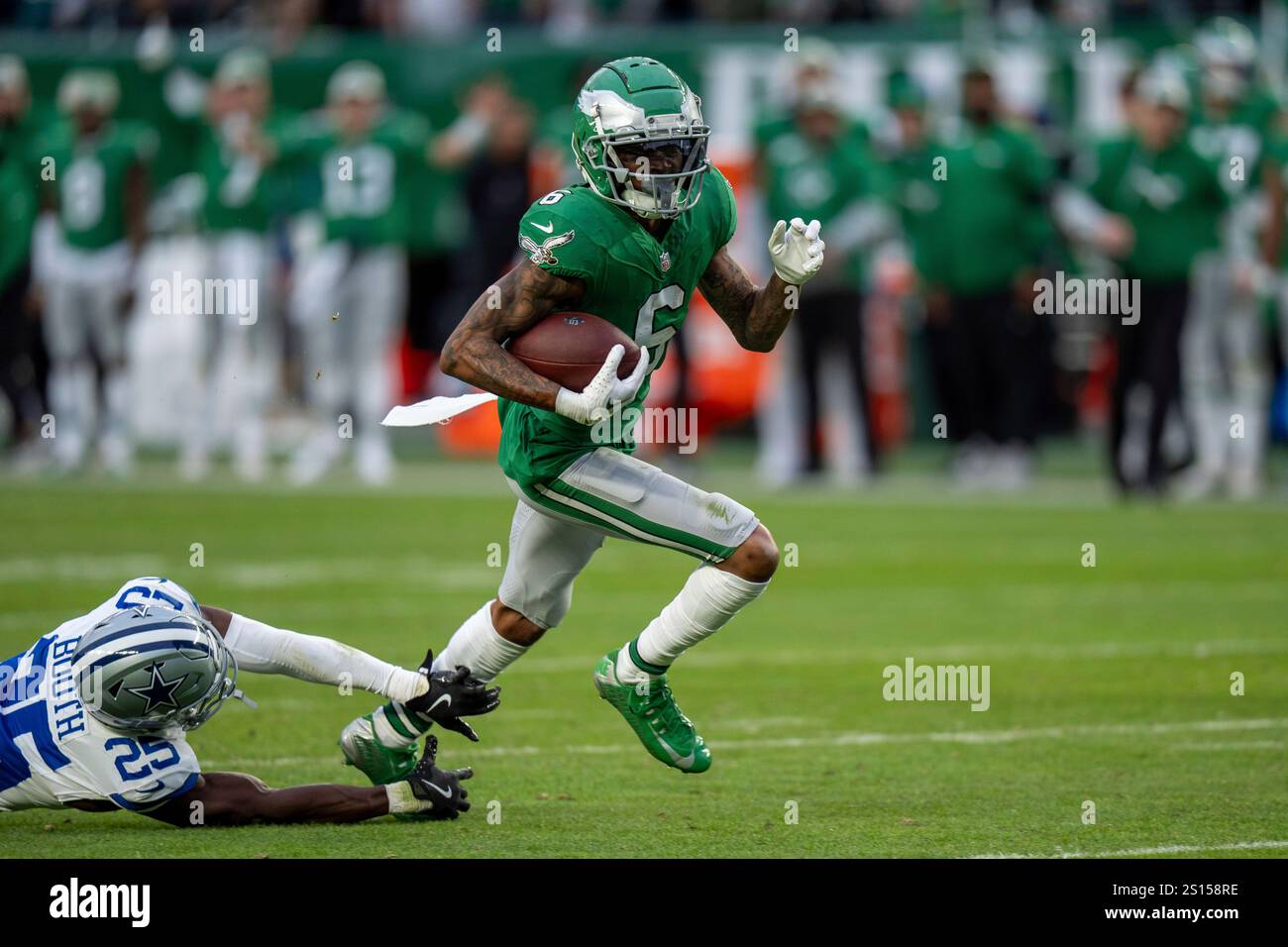 Philadelphia Eagle wide receiver DeVonta Smith (6) in action during the ...
