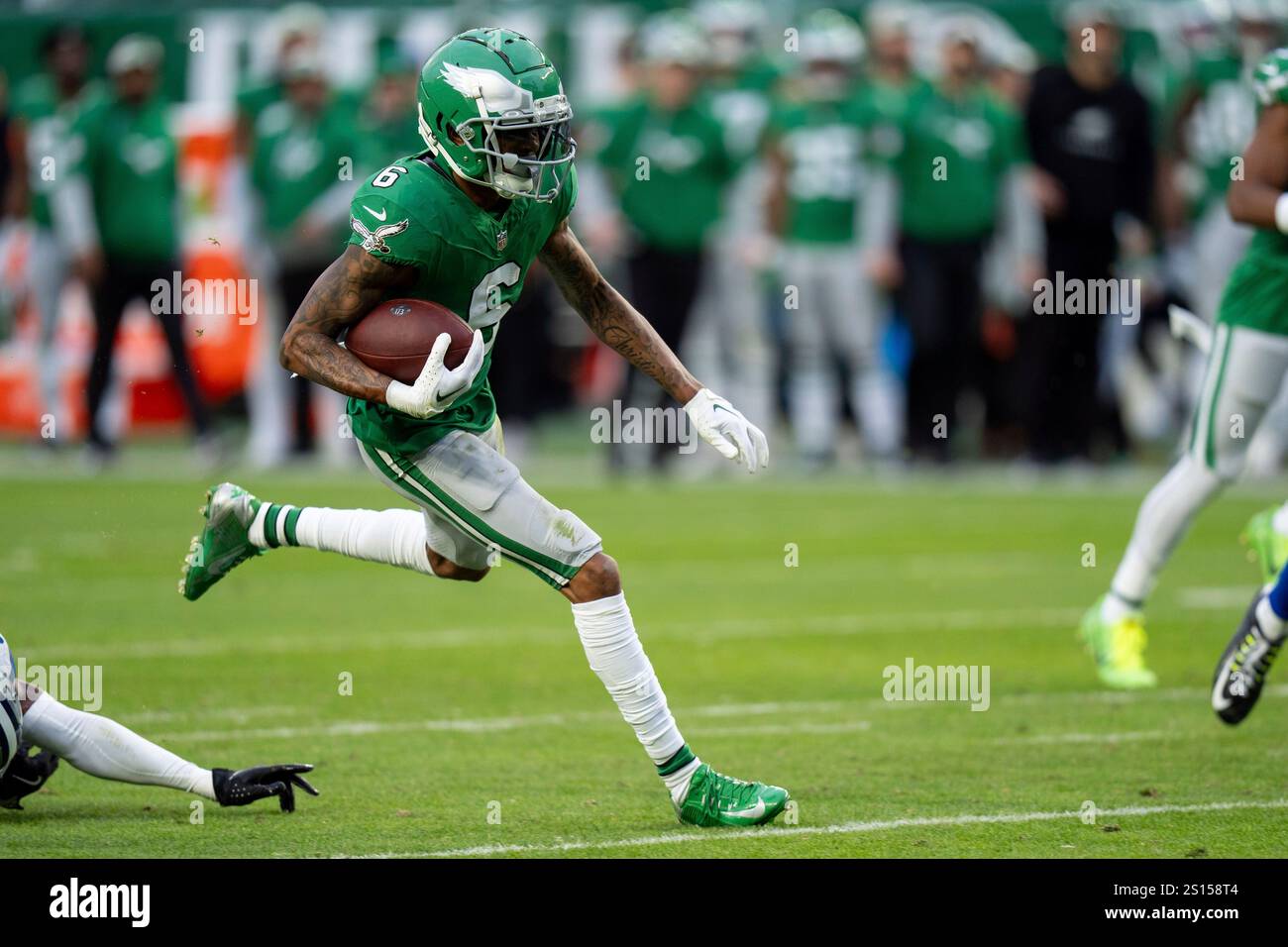 Philadelphia Eagle wide receiver DeVonta Smith (6) in action during the ...