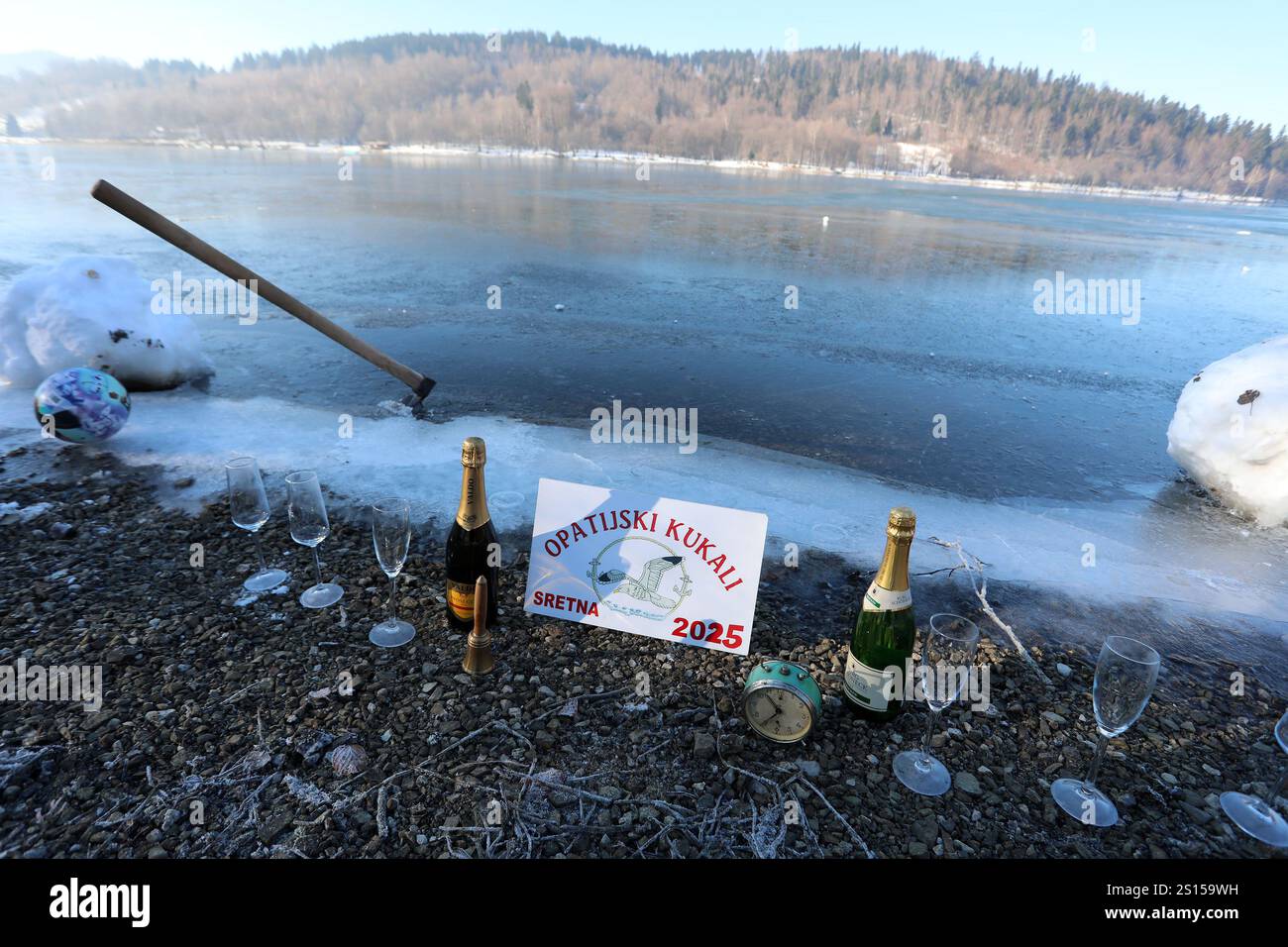 Fuzine, Croatia. 31st Dec, 2024. Opatija Kukali Winter Swimmers took a ...