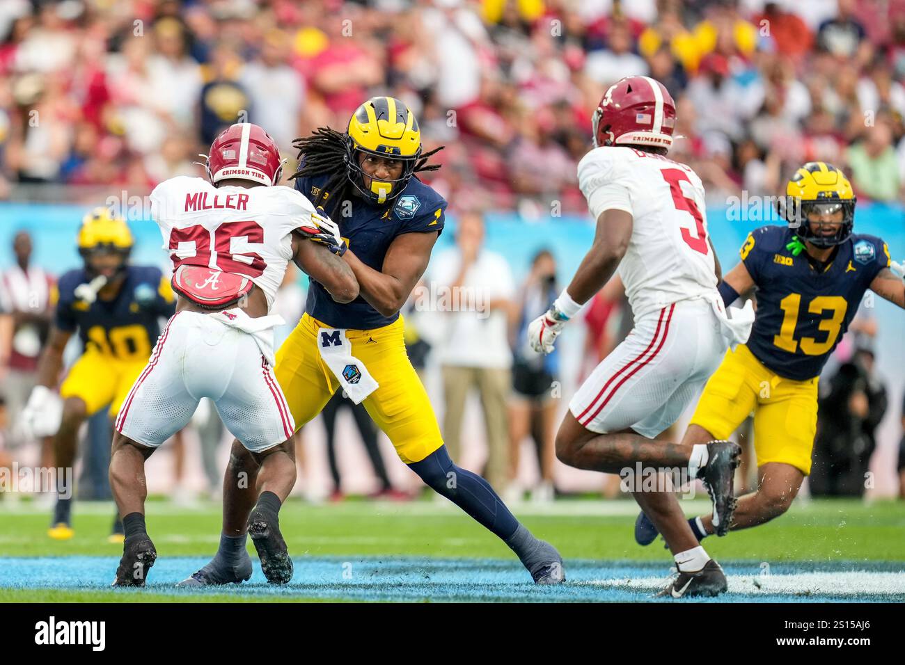 TAMPA, FL - DECEMBER 31: Michigan Wolverines linebacker Jaishawn Barham ...