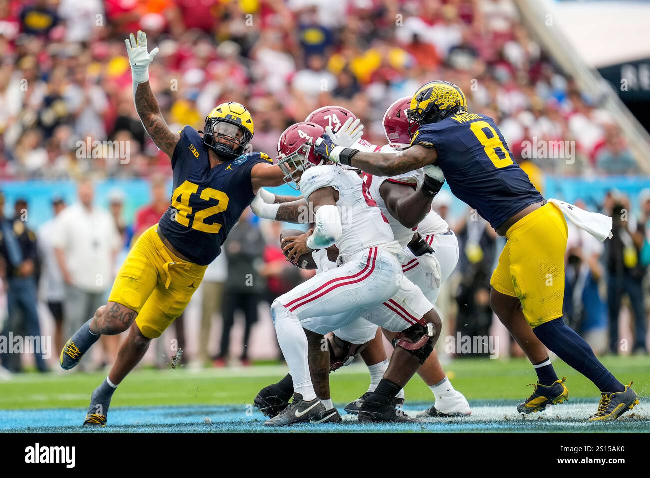 TAMPA, FL - DECEMBER 31: Michigan Wolverines defensive end TJ Guy (42 ...